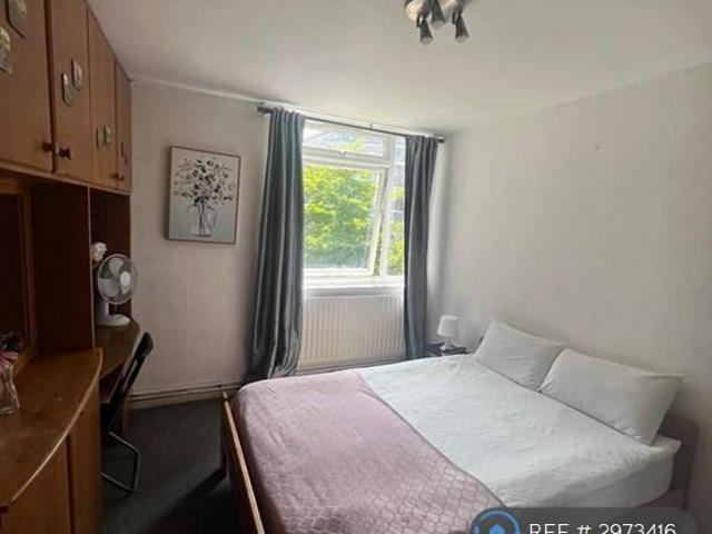 Throsby Street, London, N1 2 bed flat to rent £2,550 pcm £588 pw