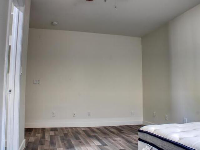 Thunderbird Village Home, a 4 minute walk to transit stop Thunderbird Rd & 39th Av
