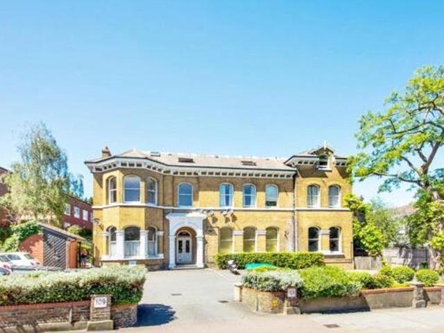 Thurlow Park Road, Dulwich, 2 Bedroom Apartment