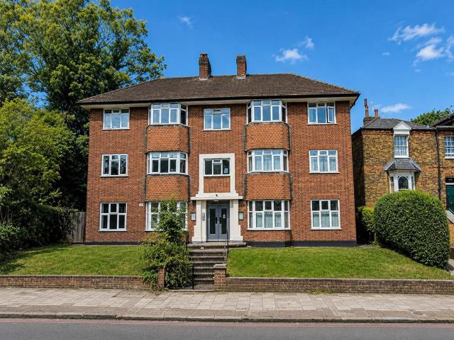 Thurlow Park Road, London 2 bed flat to rent £2,075 pcm £479 pw