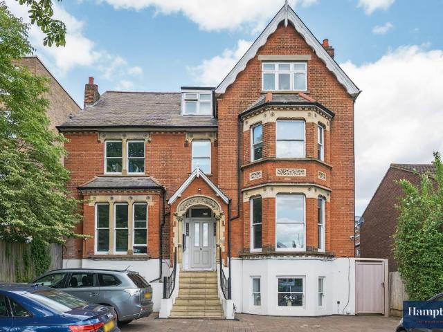 Thurlow Park Road, London SE21, 3 bed flat to rent, £3,300 pcm | PrimeLocation