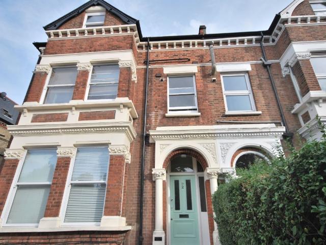 Thurlow Park Road, London SE21, Studio to rent, £1,125 pcm | PrimeLocation