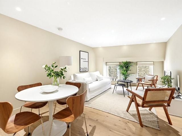 Thurloe Place Mews, London SW7, 2 bed flat to rent, £5,633 pcm | PrimeLocation