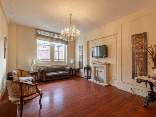 Thurloe Place, Knightsbridge, London. 3 bed flat to rent £6,175 pcm £1,425 pw