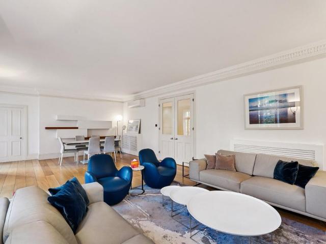 Thurloe Place, South Kensington, London 3 bed flat to rent £7,500 pcm £1,731 pw