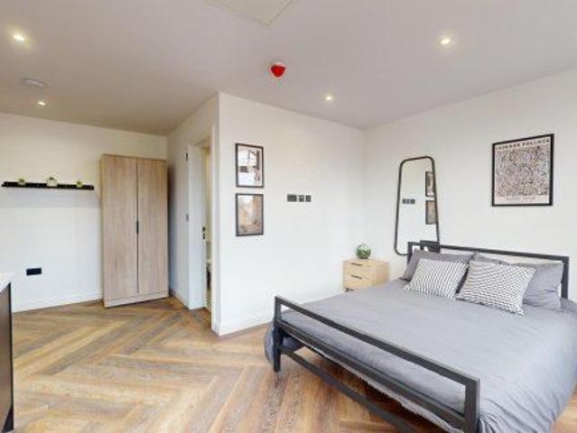 Thurloe Street, Manchester, Manchester M14, Room to rent, £906 pppm | PrimeLocation
