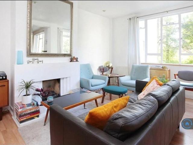 Thurleigh Court, London, SW12 2 bed flat to rent £2,400 pcm £554 pw