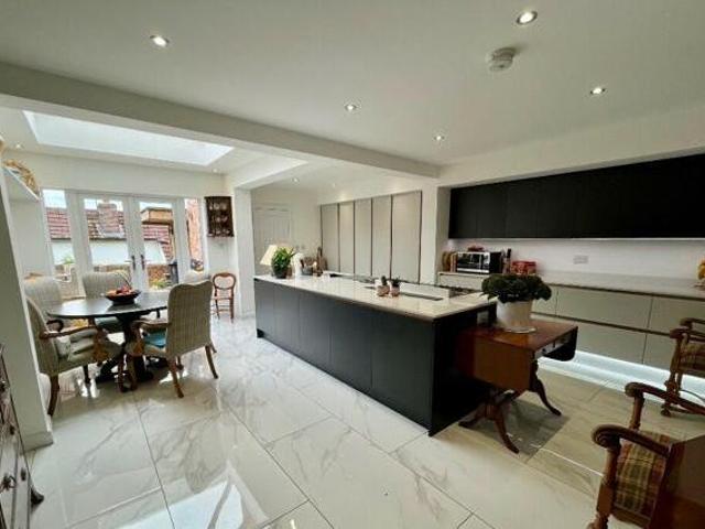 Thurnby, Main Street, Leicester, 2 Bedroom Terraced