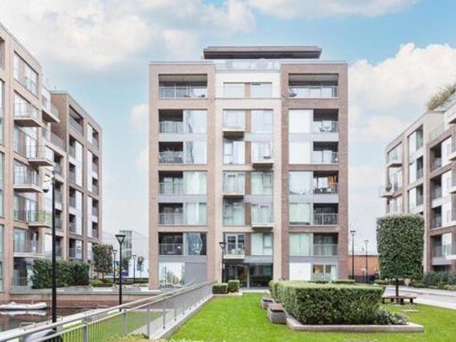 Thurstan Street, Fulham, 2 Bedroom Apartment