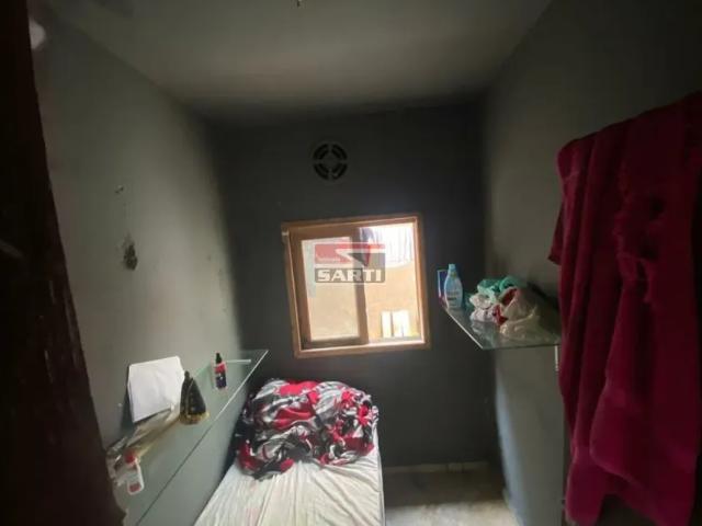 Ótima casa 03 dormitórios, 02 vagas a 200 metros a av imirim