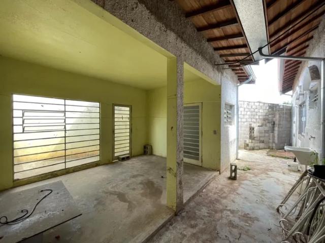 Ótima casa comercial na chacara da barra 760 mil