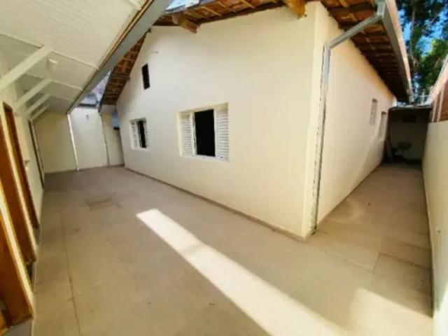Ótima casa comercial no Jd Satélite!