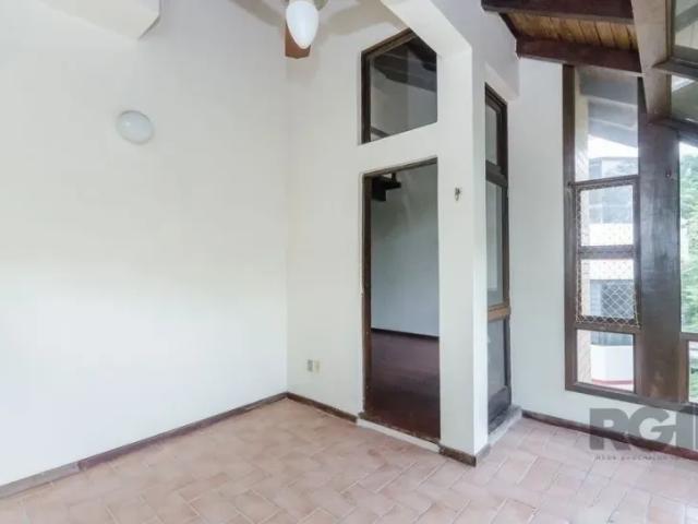 Ótima cobertura de 200 m² com 2 dormitórios e 1 vaga de garagem