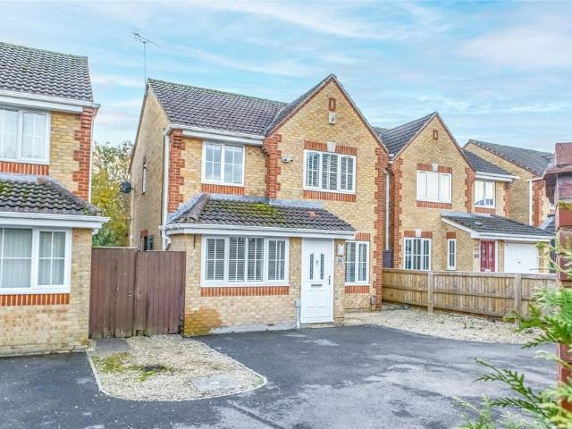 Timandra Close, Swindon SN25 3 bed detached house to rent £1,675 pcm £387 pw
