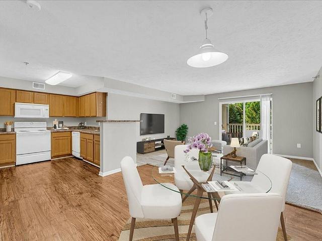 Timberview 2 Bedroom Apartment for Rent at 15056 Elizabeth Jean Ct, Grand Haven, MI 49417