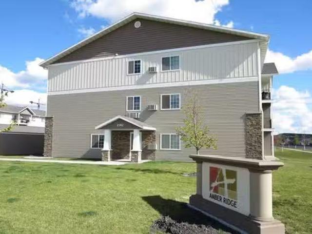 Timber Creek Apartments, 4760 Timber Parkway South, Fargo 2.