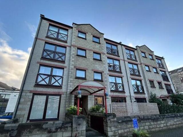 Timber Bush, The Shore, 2 Bedroom Flat