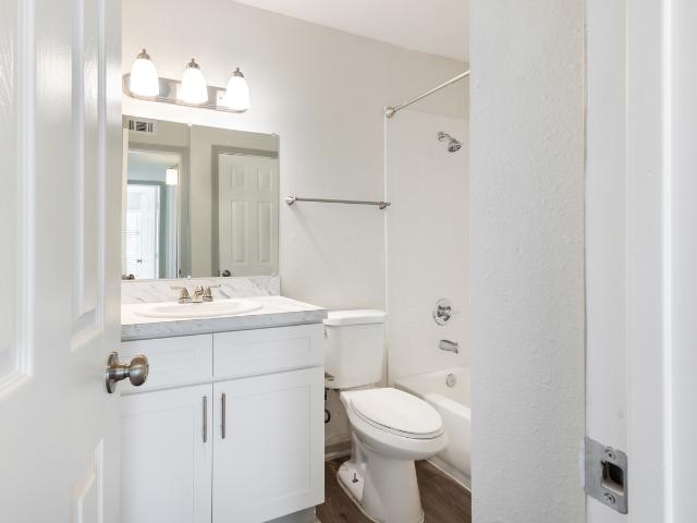 Timber Ridge 1 Bedroom Apartment for Rent at 12200 Fleming Dr, Houston, TX 77013 Northshore