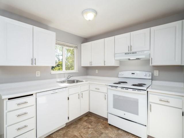 Timber Terrace 2 Bedroom Apartment for Rent at 8332 Sw 21st Ave, Portland, OR 97219 Multnomah