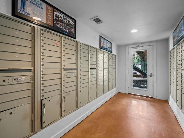 Timbercreek Apartments Studio Apartment for Rent at 614 S 1st St, Austin, TX 78704 Bouldin Creek