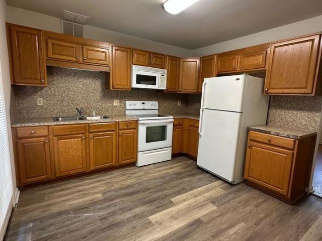 Timbercrest Townhomes 2 Bedroom Apartment for Rent at 103 Mindy Ln, Dallas, NC 28034