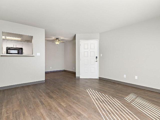 Timberlane Village Apartments 2 Bedroom Apartment for Rent at 8803 Newton Ave, Kansas City, MO 64138 Loma Vista
