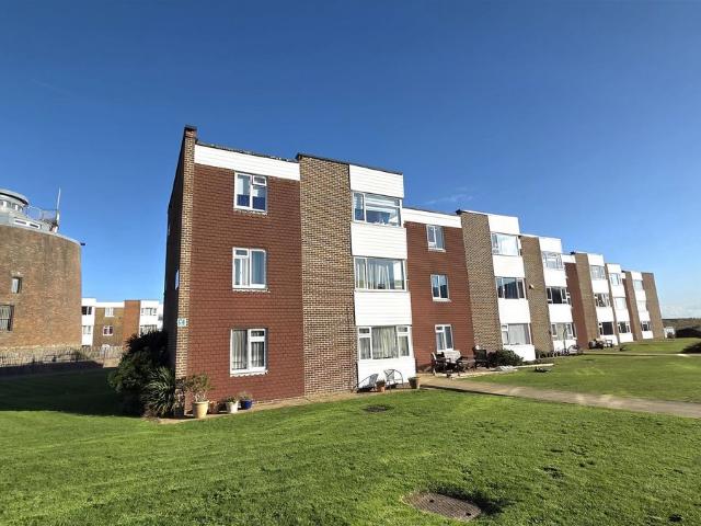 Timberlaine Road, Pevensey Bay, Pevensey BN24, 2 bed flat to rent, £1,100 pcm | PrimeLocation