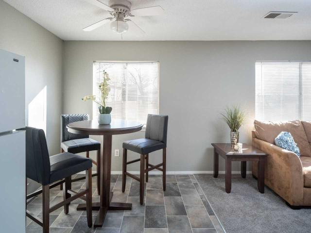 Timberline Apartments and Townhomes 4 Bedroom Apartment for Rent at 616 Ne 38th St, Kansas City, MO 64116 River View