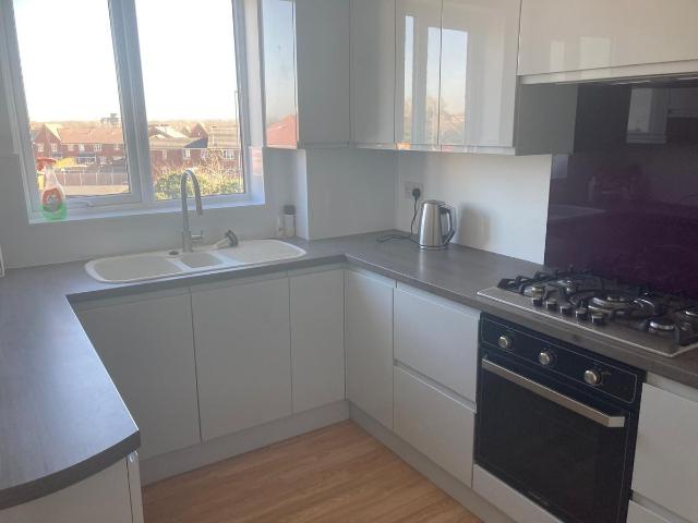 Timberlog Lane, Basildon SS14, 3 bed maisonette to rent, £1,500 pcm | PrimeLocation