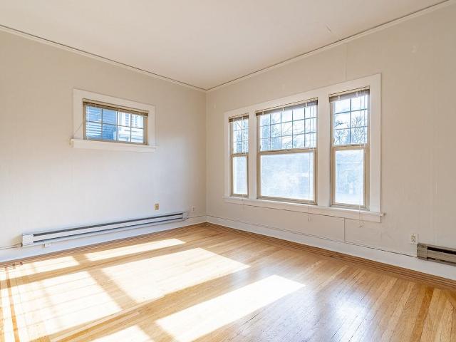 Timeless Elegance! Studio Apartment for Rent at 124 W Garfield St, Seattle, WA 98119 West Queen Anne