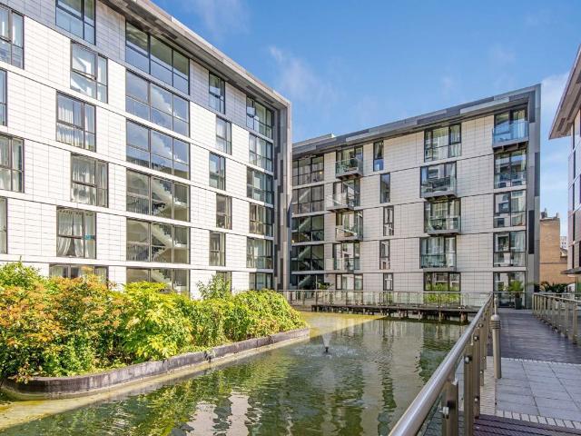Times Square, Aldgate E1, 1 bed flat to rent, £2,350 pcm | PrimeLocation