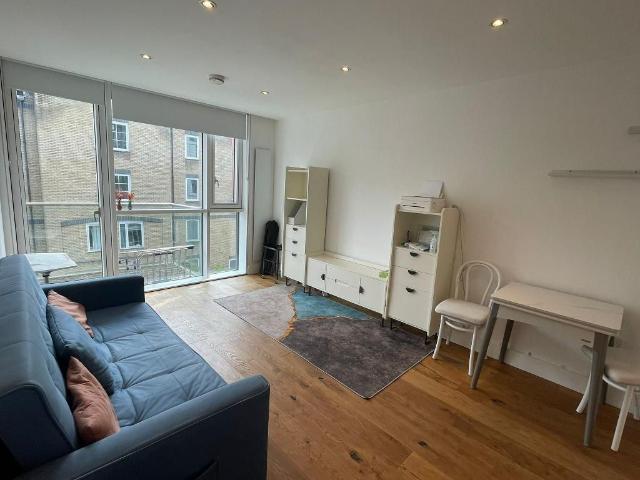Times Square, Hooper Street, Aldgate, London E1, 1 bed flat to rent, £2,450 pcm | PrimeLocation