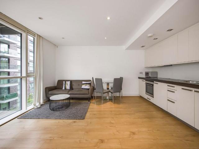 Times Square, London E1, 1 bed flat to rent, £2,450 pcm | PrimeLocation