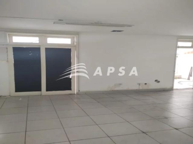 Ótimo andar comercial para estabelecer o seu negócio, em localização no centro privilegiada próximo