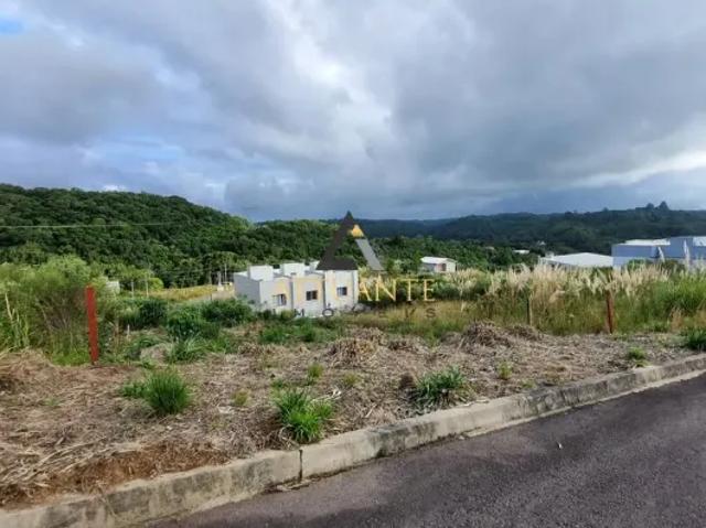 Ótimo Terreno Plano no Bairro São Giacomo Pronto para Construir!