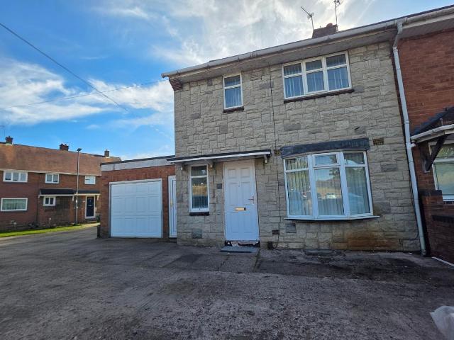 Tintern Crescent, Walsall WS3, 2 bed property to rent, £1,000 pcm | PrimeLocation