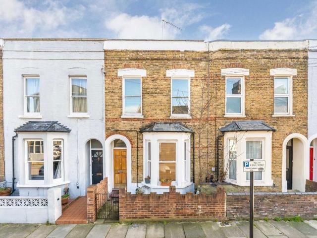 Tintern Street, London SW4 2 bed flat to rent £2,400 pcm £554 pw