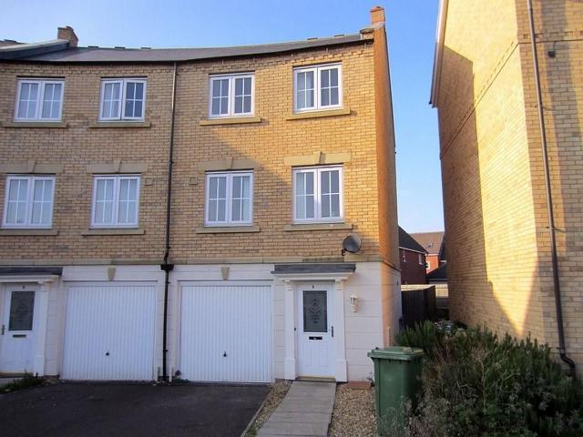 Tinus Avenue, Hampton Vale, Peterborough PE7, 3 bed terraced house to rent, £1,300 pcm | PrimeLocation