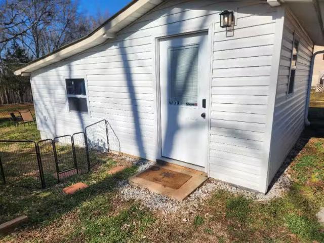 Tiny home 1210 Arnold Rd