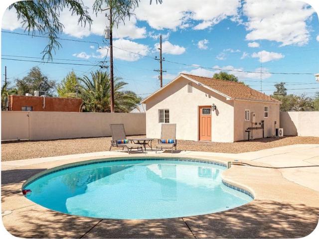 Tiny home Casita with pool in La Madera