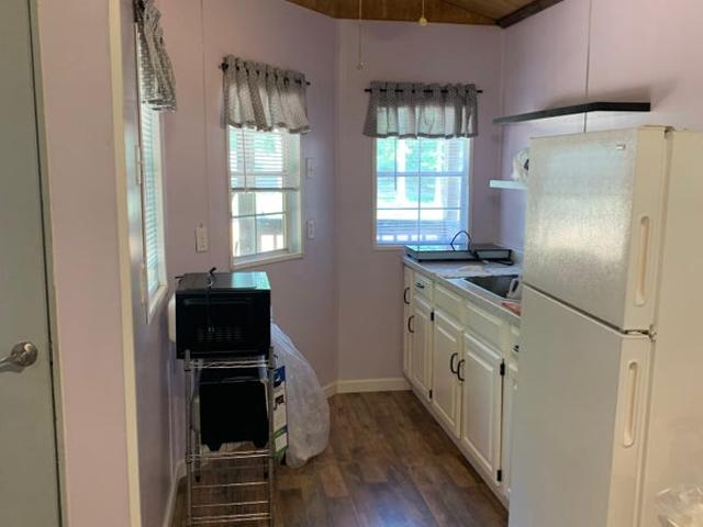 Tiny home studio on a private lot. Quiet residenti