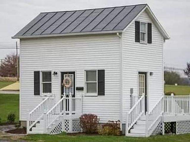 Tiny House Studio Apartment for Rent in Harrisonbu