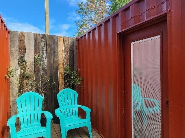 Tiny house
