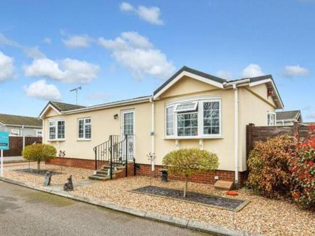 Tingdene Park Home *, East Beach Park, Shoeburyness, 2 Bedroom Bungalow