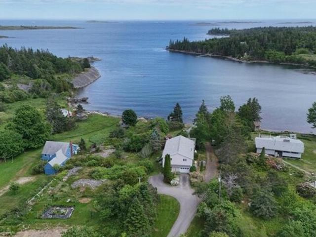 Tinkers Lndg, Vinalhaven, Home For Sale