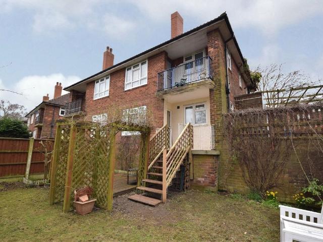 Tinshill Avenue, Leeds, West Yorkshire LS16, 1 bed flat to rent, £775 pcm | PrimeLocation