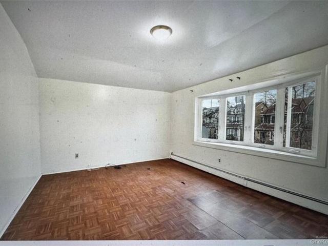 Tioga Dr, Saint Albans, Home For Sale