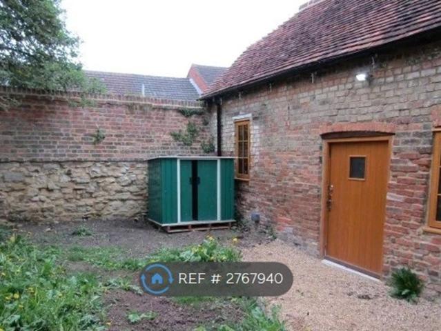 Tickford Street, Newport Pagnell MK16, 1 bed detached house to rent, £1,055 pcm | PrimeLocation