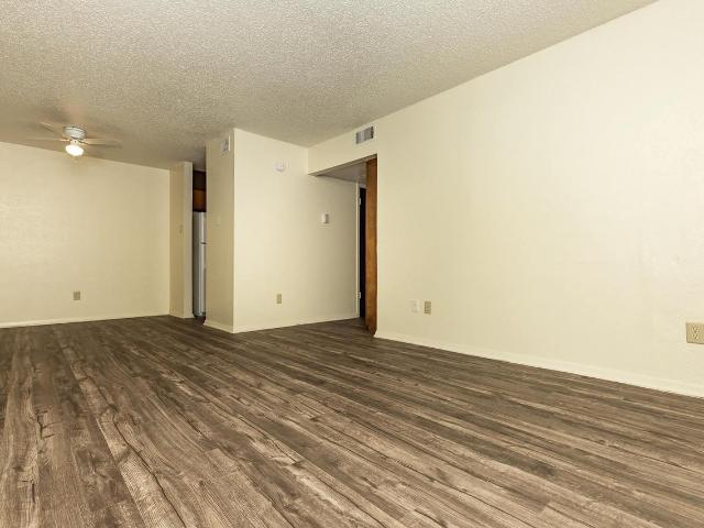 Ticknor Terrace 2 Bedroom Apartment for Rent at 844 E Walnut St, Grapevine, TX 76051