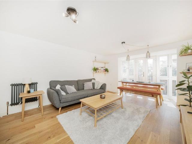 Tidworth Road, Bow, London, E3 2 bed flat to rent £2,400 pcm £554 pw